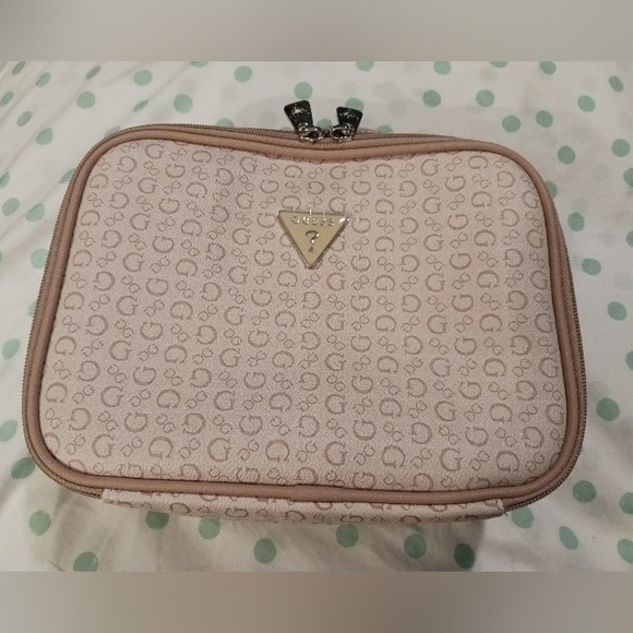 Guess | Bags | Nwt Guess Cosmetic Bag | Poshmark